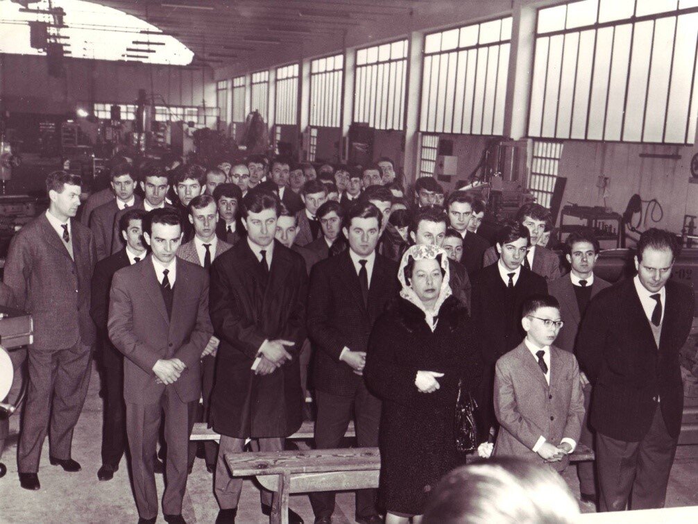 Smyth - The inventor of thread book sewing method