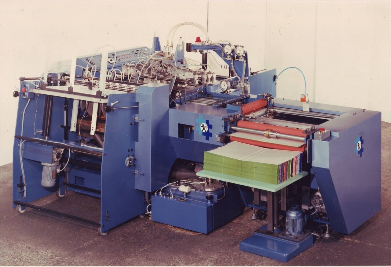 Smyth - The inventor of thread book sewing method